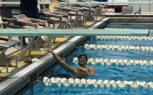 Fred sets two more swimming records | News, Sports, Jobs - Observer Today